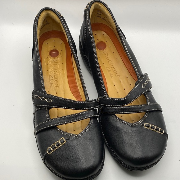Clarks | Shoes | Clarks Black Leather Flats With Stitch Accents782 ...
